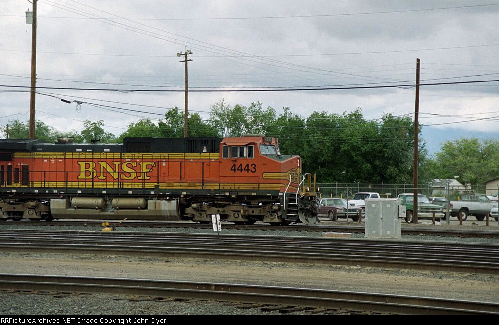 BNSF 4443